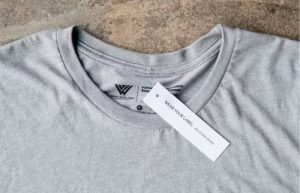 Hang Tag vs Label Kaos: Perbedaan Fungsi dan Posisi dalam Produk Pakaian